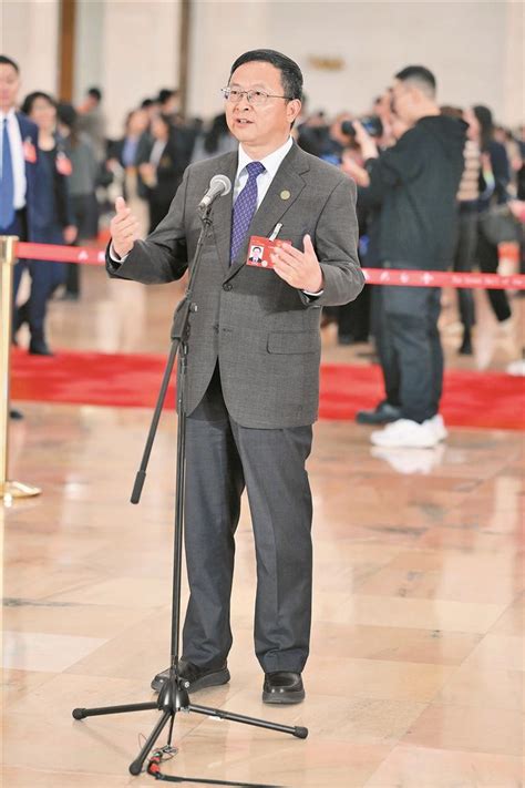 中山大学校长高松走上 代表通道”：中大将设香港高等研究院高松新浪财经新浪网