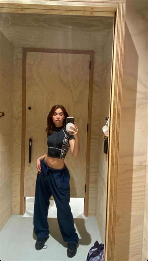Pin Von ⁴⁴⁴ Auf Outfits Pt 4 ⋆｡˚ Outfit Ideen Outfit Outfit