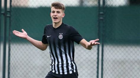 Fenerbahçenin Transfer Etmek Istediği Samed Bazdar Kimdir Kaç Yaşında