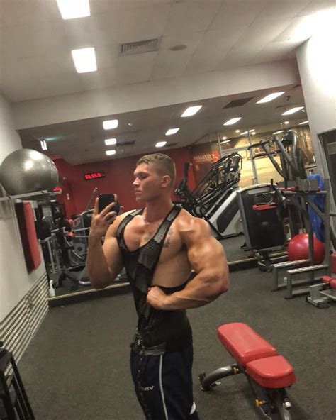 The Beauty Of Male Muscle Luke