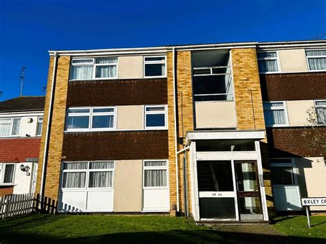 2 Bed Flat For Sale In Oxley Court Mardale Close Rainham Me8 Zoopla