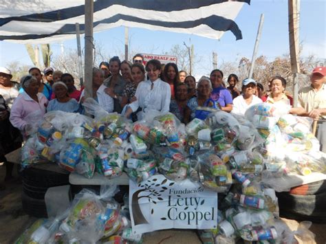 Entrega De Despensas Fundación Letty Coppel