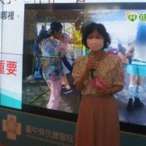 單側喉嚨痛竟是癌！ 末期扁桃腺癌這樣治療逃過死劫 Enews新聞網