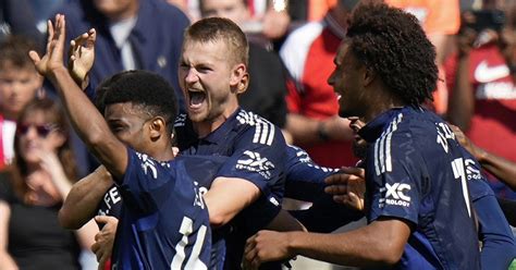 김민재 봤지 더 리흐트 Epl 데뷔골 폭발맨유 사우샘프턴 원정 전반전 2 0 종료