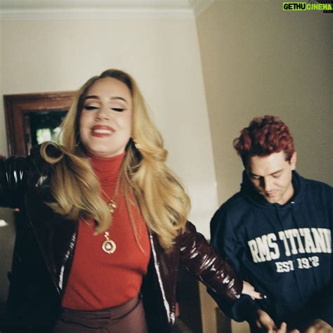 Adele Wiki Biography Age Gallery Spouse And More