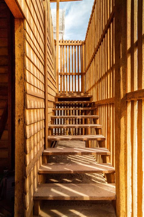 Red Arquitectos Builds Casa Numa From Coconut Palm Wood