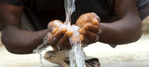 El Agua Es La Base De La Vida Pero Está Fuera Del Alcance De 2000