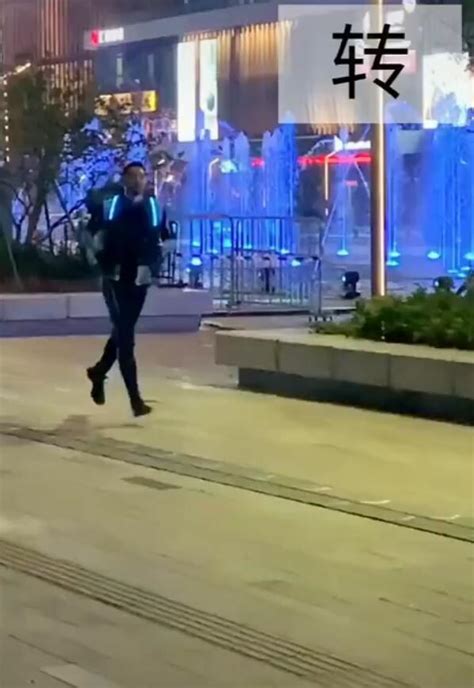 疑似高以翔猝死前最後畫面曝光：扶著扶手爬坡，體力明顯不支 每日頭條