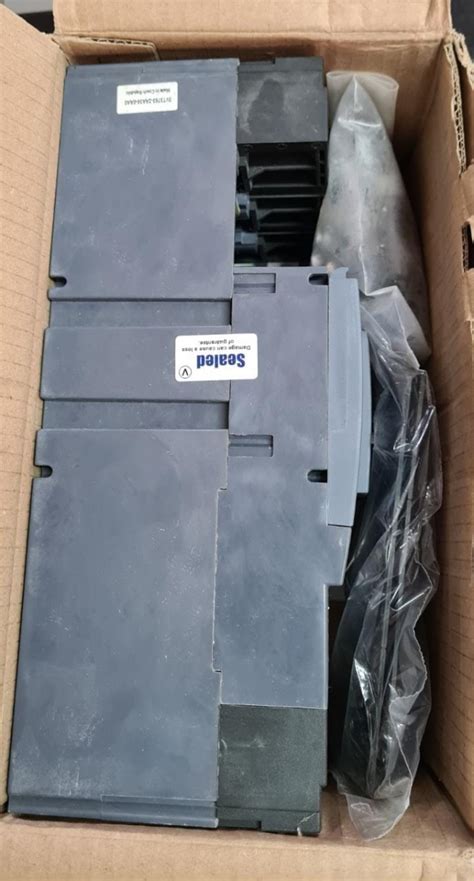 02 Un Disjuntor Siemens Tripolar 630a 3vt3763 S Disparador Frete Grátis