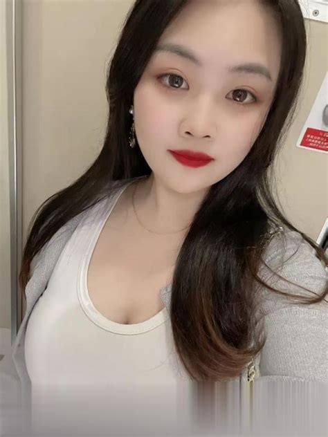 丰满的妞妞 寻欢楼论坛