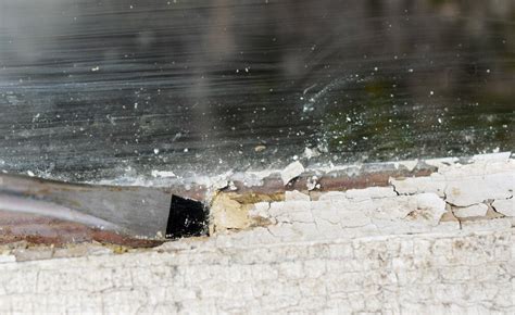 How To Replace A Broken Glass Pane Glass Replacement Guide