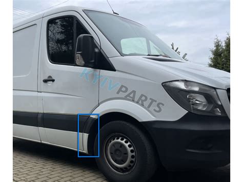 Ремчастина переднього крила права Mercedes Sprinter W906 Vw Crafter I