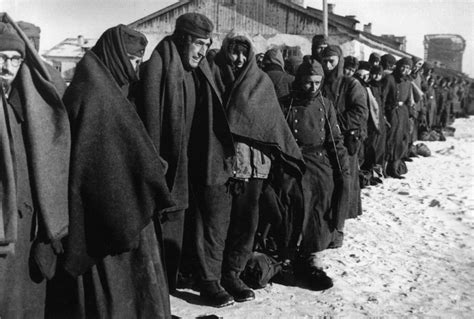 Пленные немецкие солдаты под Сталинградом — военное фото