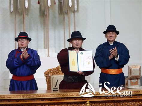 ФОТО Үндсэн хуулийн өөрлөлтөд Ерөнхийлөгч Х Баттулга тамга дарах ёслол болж байна Isee Mn