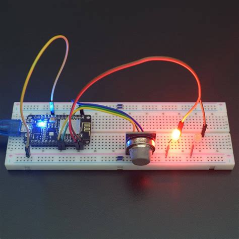 make an iot based gas level controlling system using rees52