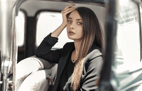 Actitudes De La Mujer Madura Que Encantan A Los Hombres