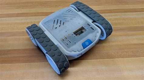 sphero rolls out raspberry pi compatible rvr robot pcmag