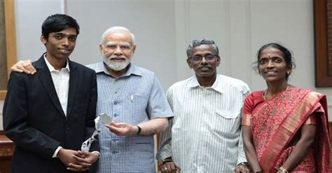 Praggnanandhaa Meets Pm Modi பிரதமர் மோடியை சந்தித்து வாழ்த்து பெற்ற