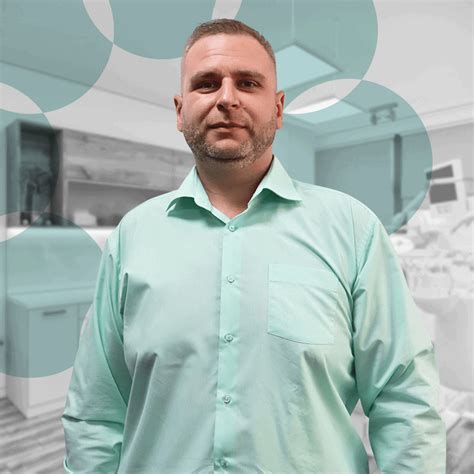 Д р Станимир Киселов Орален хирург Имплантолог Стара Загора Супердок