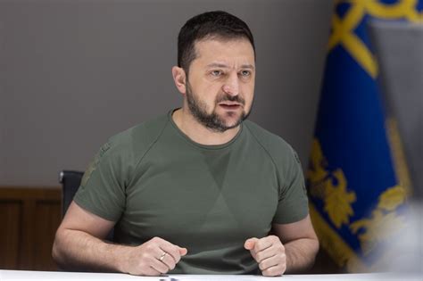 Зеленский заявил что все коррупционеры уехали с Украины