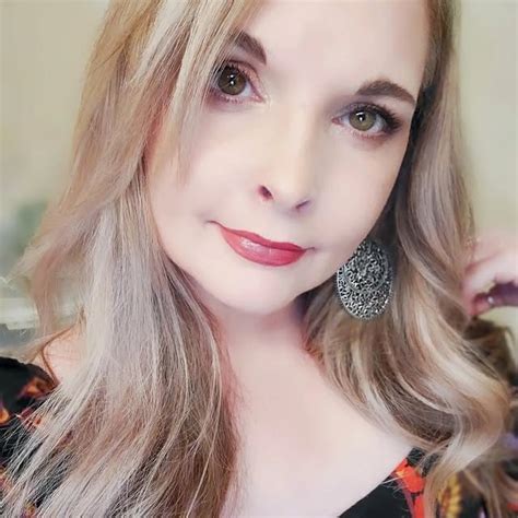 A Shea Asheaartist On Threads