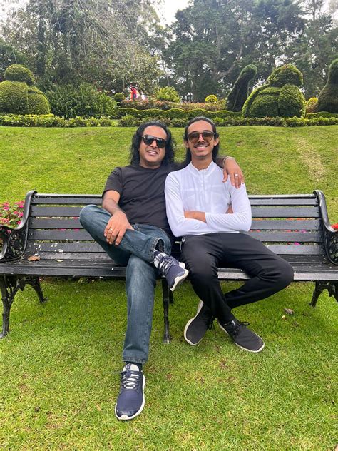 නලීන් නිකිල් හරියටම අයියයි මල්ලී වගේ නේද රටක් ආදරය කරන මේරියන්ස් නායක නලීන් පෙරේරා එයාගේ