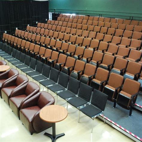 Le Nouveau Théâtre De LÎle Dorléans Île Dorléans