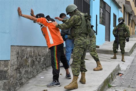 El Presidente De Ecuador Crea Un Comité De Manejo De Crisis En Temas De