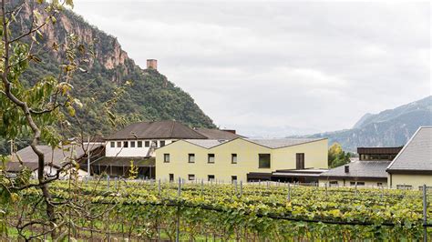 Modus Architects Wraps School In Tartan Pattern For Warmth And Familiarity