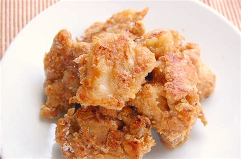 油は1滴も使わず！じわじわ弱火で10分の「油を使わない唐揚げ」にトライ！ザクザク食感でジューシー♡ 『あたらしい日日』 こんな時代のニュー