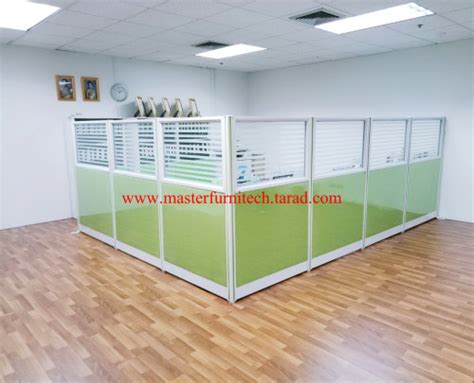 พาร์ทิชั่นกั้นห้องทำงานแบบครึ่งกระจกขัดลาย