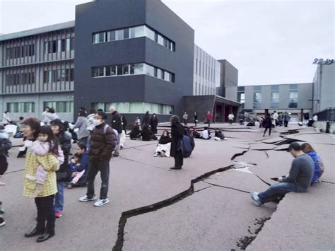 M76 Quake Rocks Central Japan Killing 4 Triggering Tsunami
