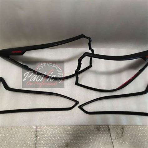 Jual Garnish List Lampu Belakang Hitam Doff All New Fortuner Vrz Trd