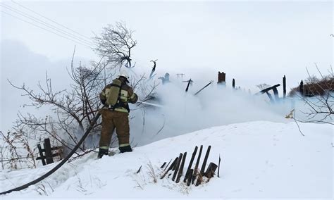 В Кормиловском районе Омской области сгорел жилой дом 12 канал