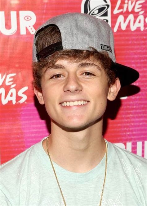 Dylan Dauzat Height Weight Body Statistics Girlfriend Healthy Celeb