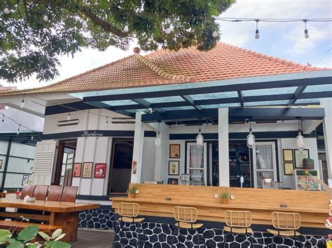 Ka Yah Eatery Malang Restaurant Reviews Photos And Phone Number