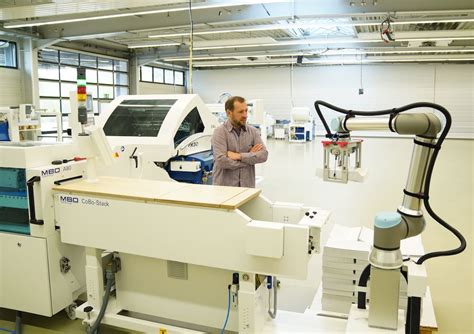 Ur10e Cobot Arm Increases Payload Capacity 25