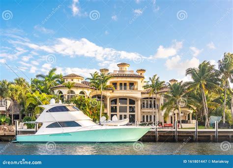 Luxury Waterfront Mansion In Fort Lauderdale Florida Stock Image