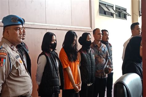 Tipu Korban Rp51 Miliar Gischa Debora Penipu Tiket Konser Coldplay