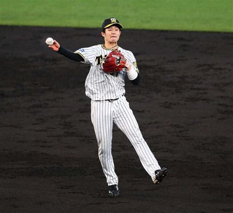 阪神・中野、好守連発＆打ってはマルチ 孤軍奮闘で村上の無失点イニング記録に貢献 ライブドアニュース