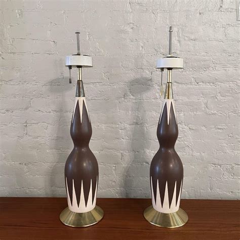 Mid Century Modern Hourglass Table Lamps By Gerald Thurston For Sale At