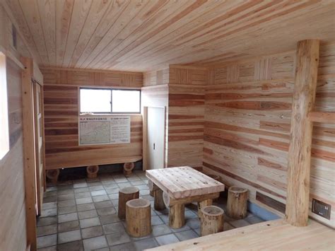 加入道山 避難小屋 IJUKA