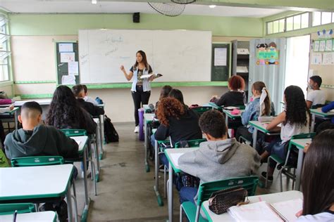 Concurso SEE MG edital 13 mil vagas deve sair até junho Folha