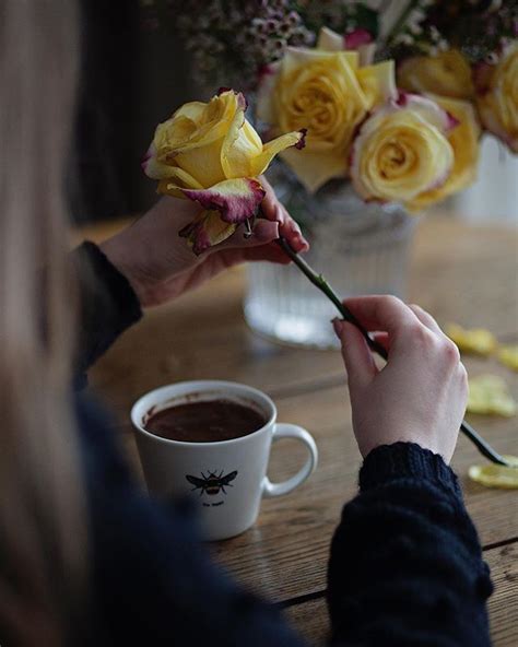 Pin de Kuri ღ en Secret of the house | Flores y cafe, Café, Cafe
