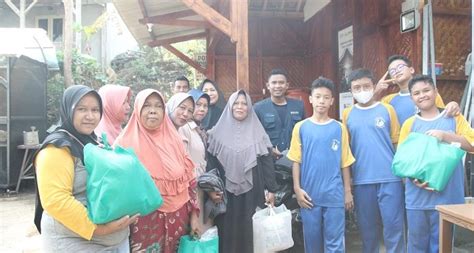 Ajak Anak Lebih Dekat Dengan Warga Desa Gemilang LAZ Al Azhar Gelar