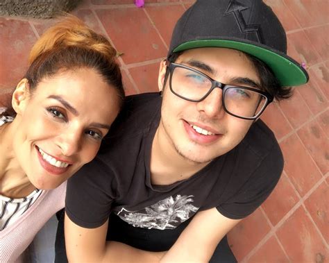 Como Pocas Veces Alma Cero Presume A Su Hijo Bruno Con Emotivo Video