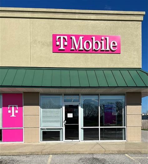 T Mobile Opens Newest Store In Highland