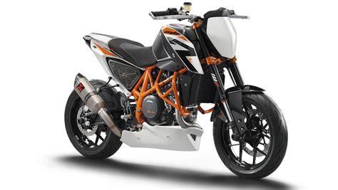KTM 690 Duke Cup A Naked Racer