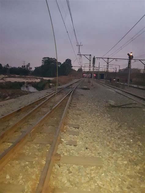 Metrorail Gauteng Trains Suspended After Commuters Trash 15 Cars