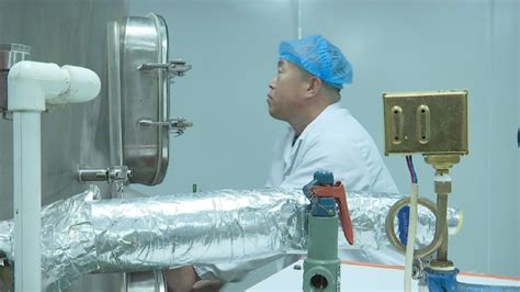 尼勒克县：科技强产业 携手促发展